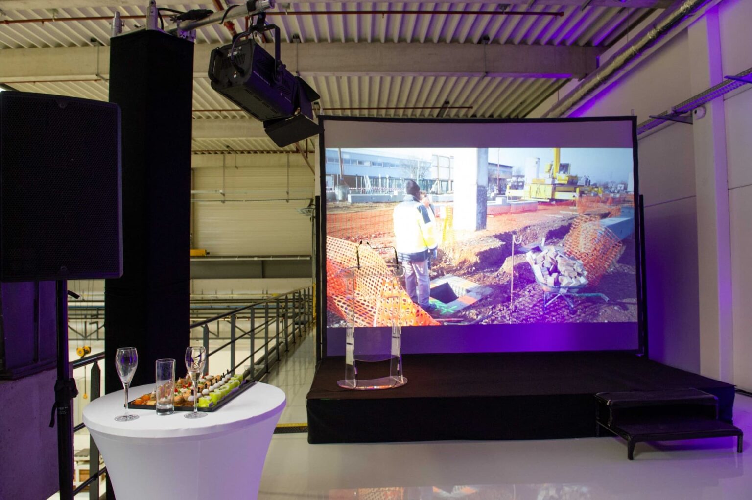 Vignal Lighting Group inaugure son nouveau siège social à Corbas ...